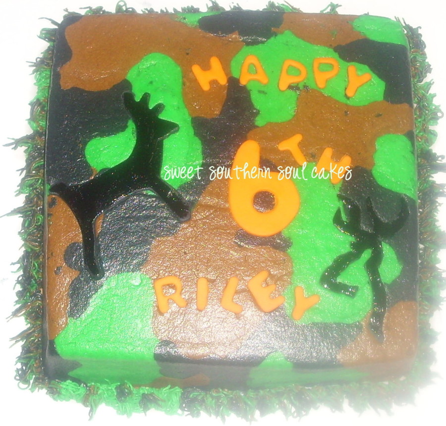 Camo - CakeCentral.com