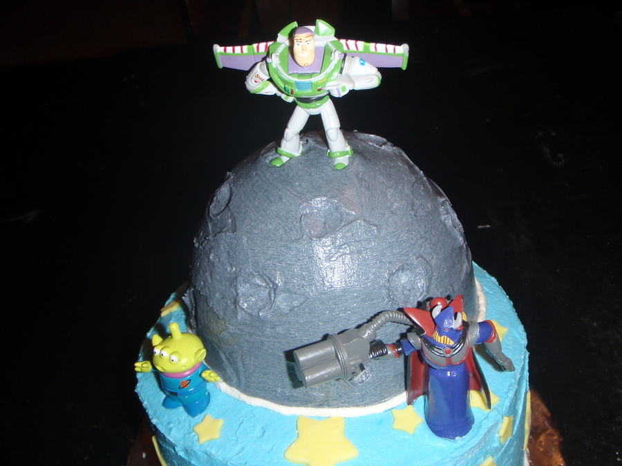 Buzz Lightyear Cake - CakeCentral.com