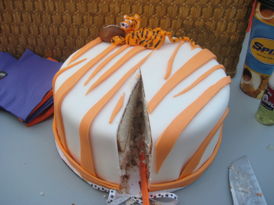 Clemson Tiger Stripe Cake - CakeCentral.com
