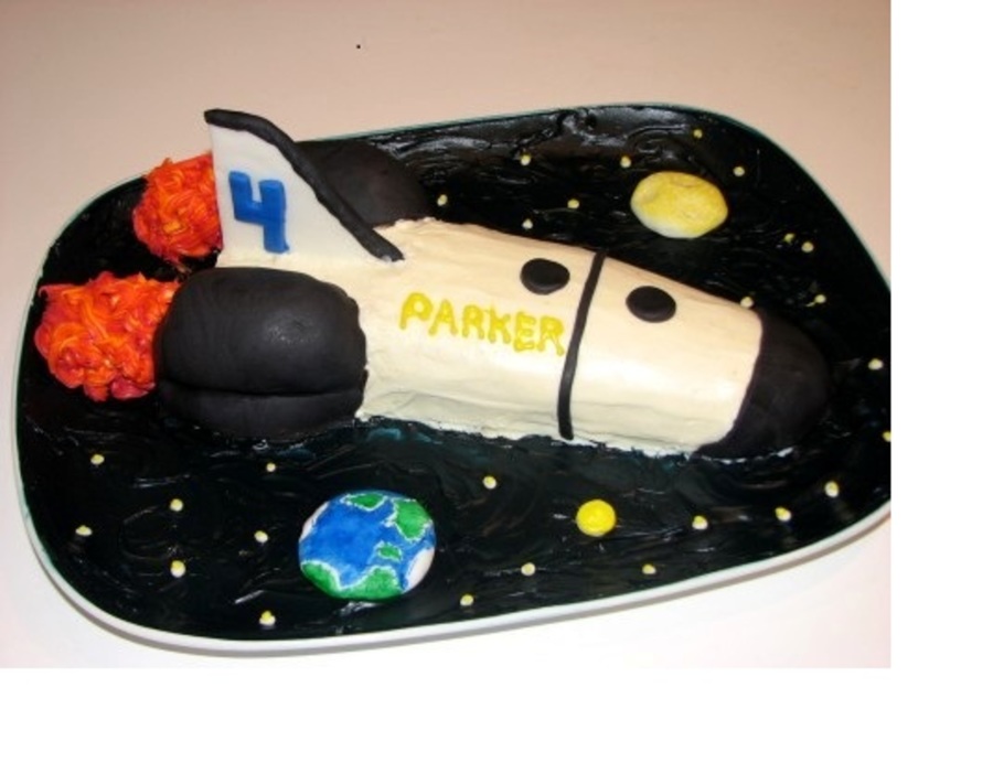 Space Ship - CakeCentral.com