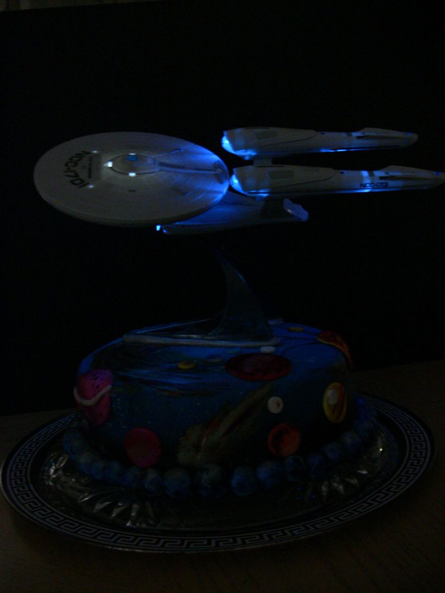 Star Trek Birthday Cake - CakeCentral.com