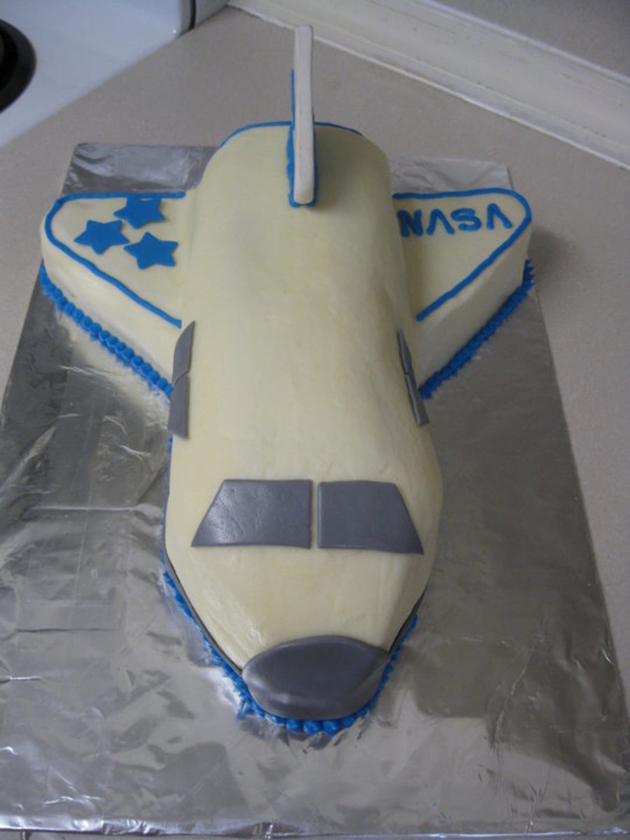 Space Shuttle Cake - CakeCentral.com