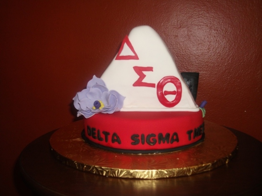Delta Sigma Theta Cake - CakeCentral.com
