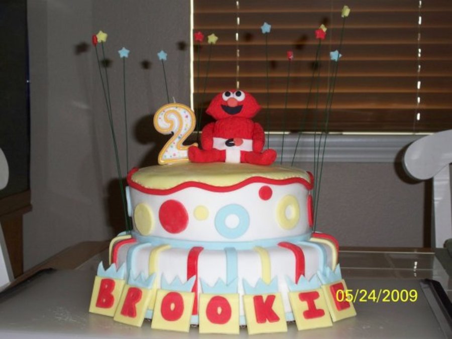 Elmo Cake - CakeCentral.com