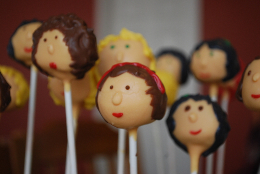 Cake Pops - CakeCentral.com