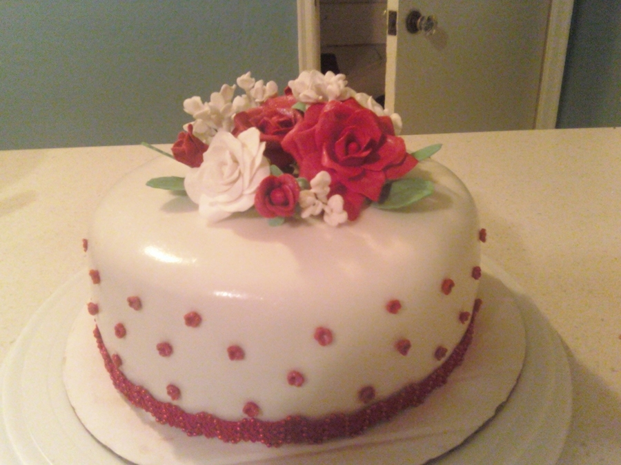 Red And White Cake - CakeCentral.com
