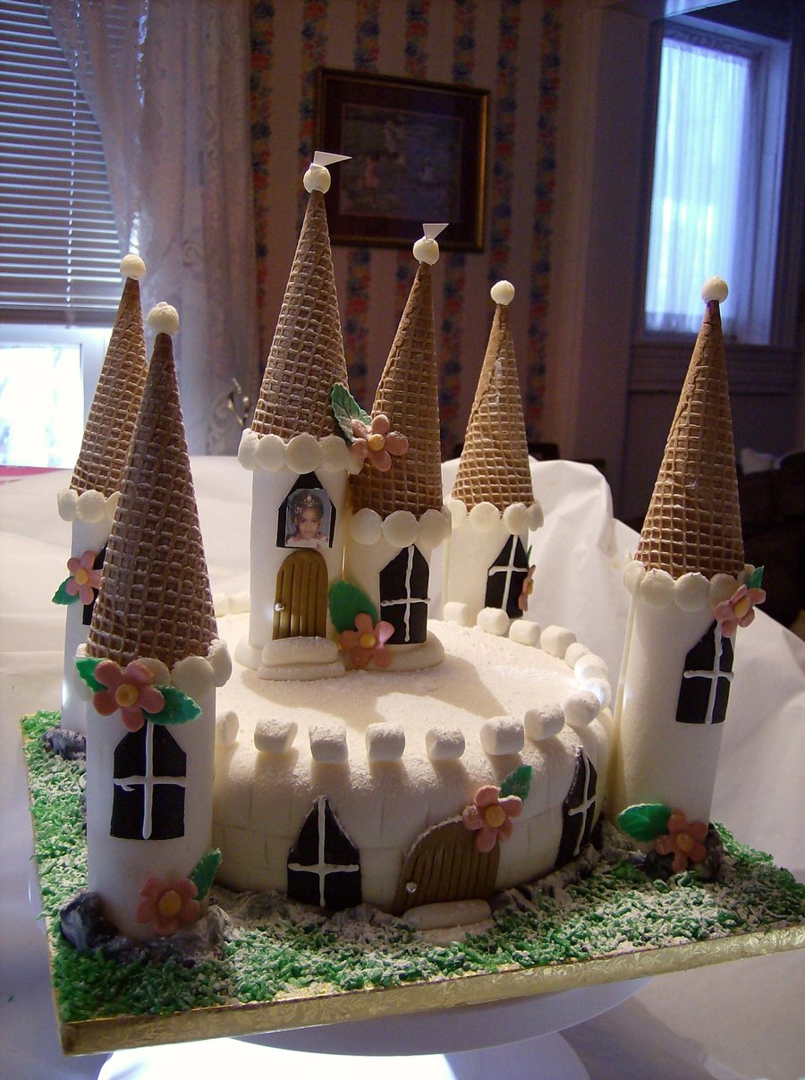 Castle Cake - CakeCentral.com