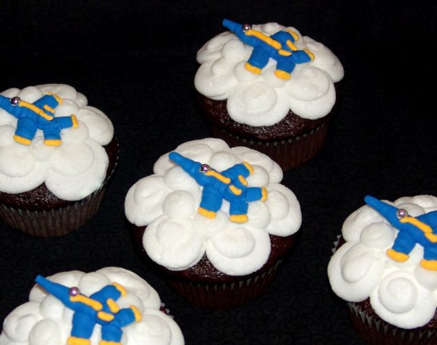 Blue Angels Cupcakes - CakeCentral.com