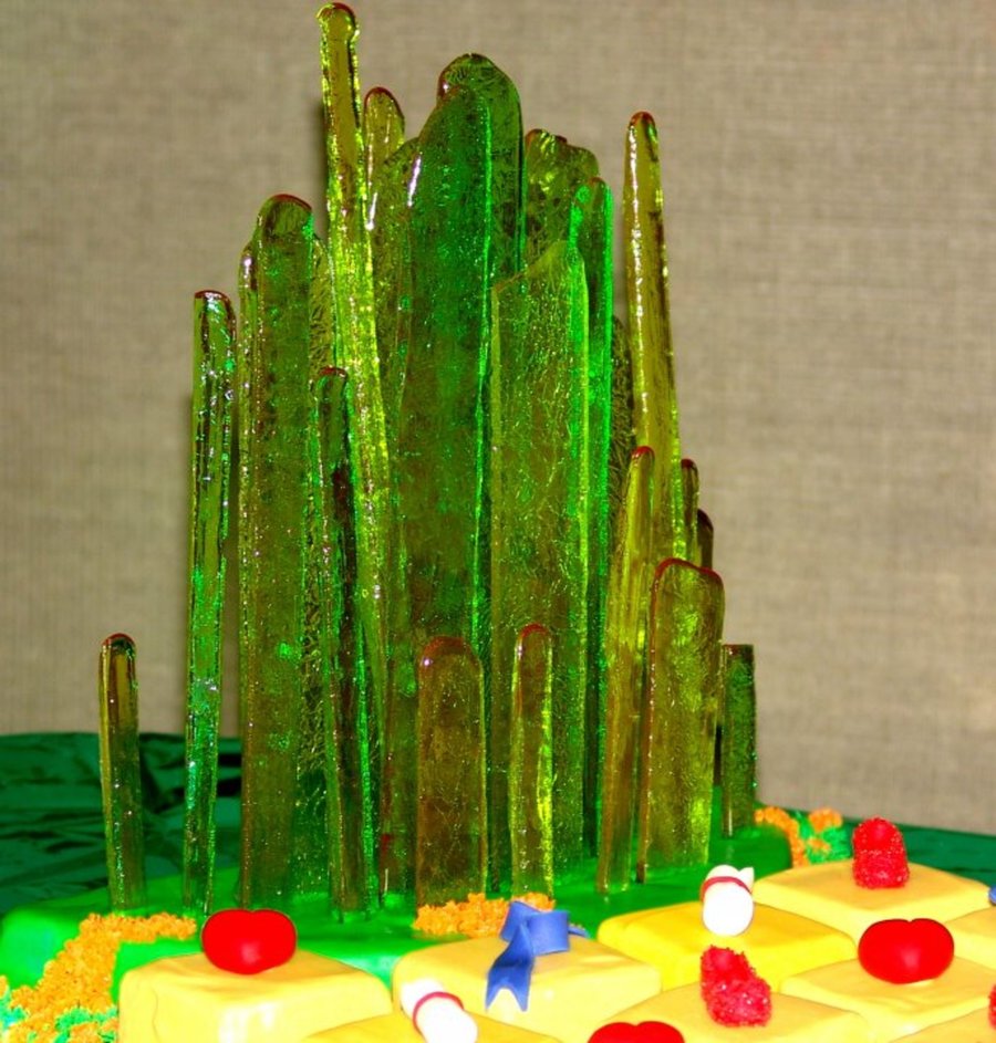 The Yellow Brick Road - CakeCentral.com