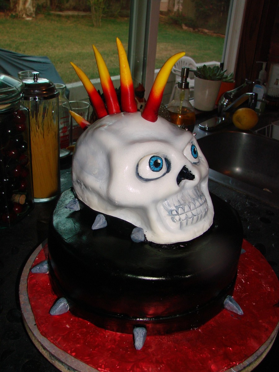 Skull Birthday Cake - CakeCentral.com