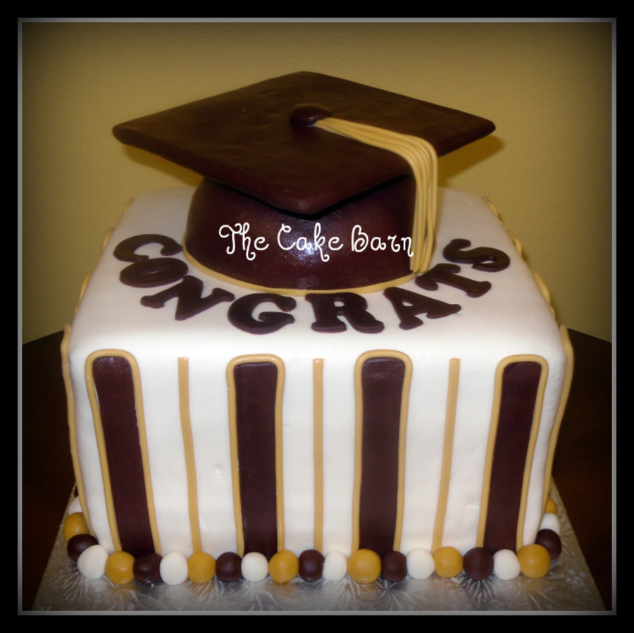 Graduation Cap Cake - CakeCentral.com