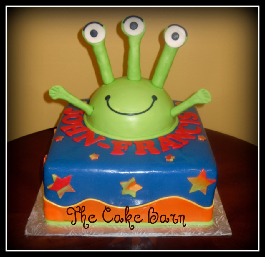 Alien Birthday Cake - CakeCentral.com