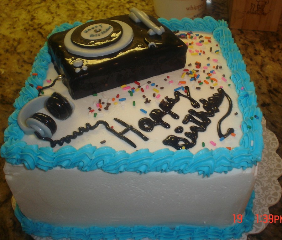Dj Cake - CakeCentral.com