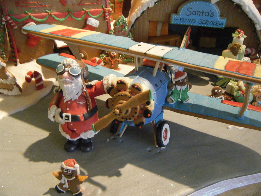 My Very First "gingerbread House" - CakeCentral.com