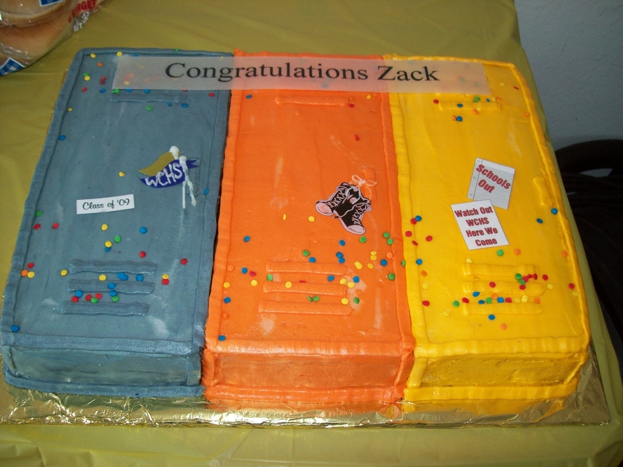8Th Grade Graduation Cake - CakeCentral.com