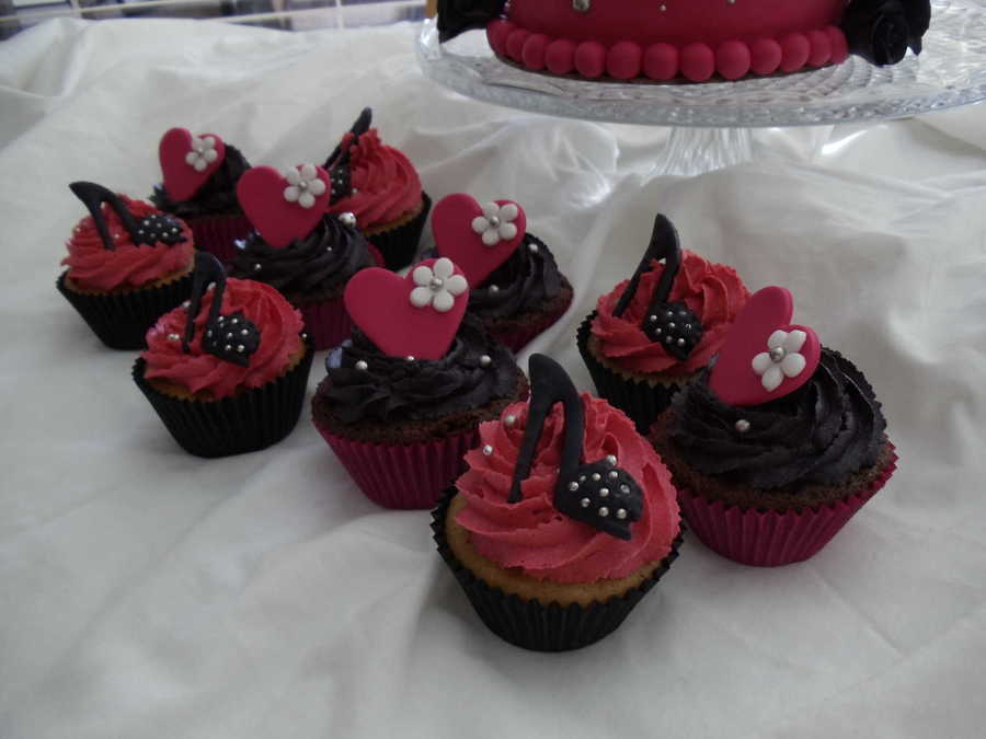 Moulin Rouge Theme Birthday Cake - CakeCentral.com