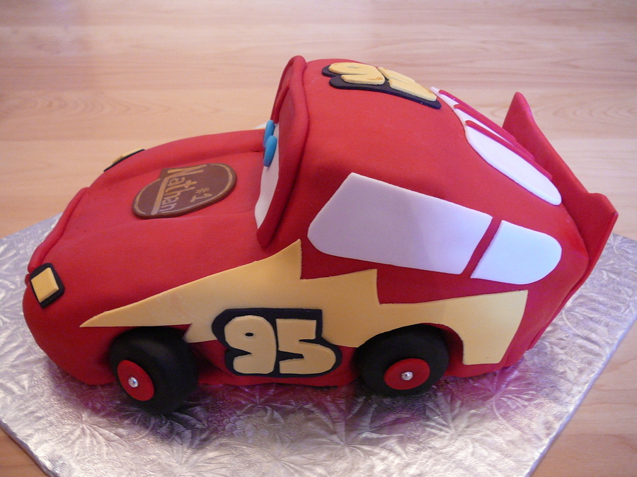 Flash Mcqueen Car - CakeCentral.com