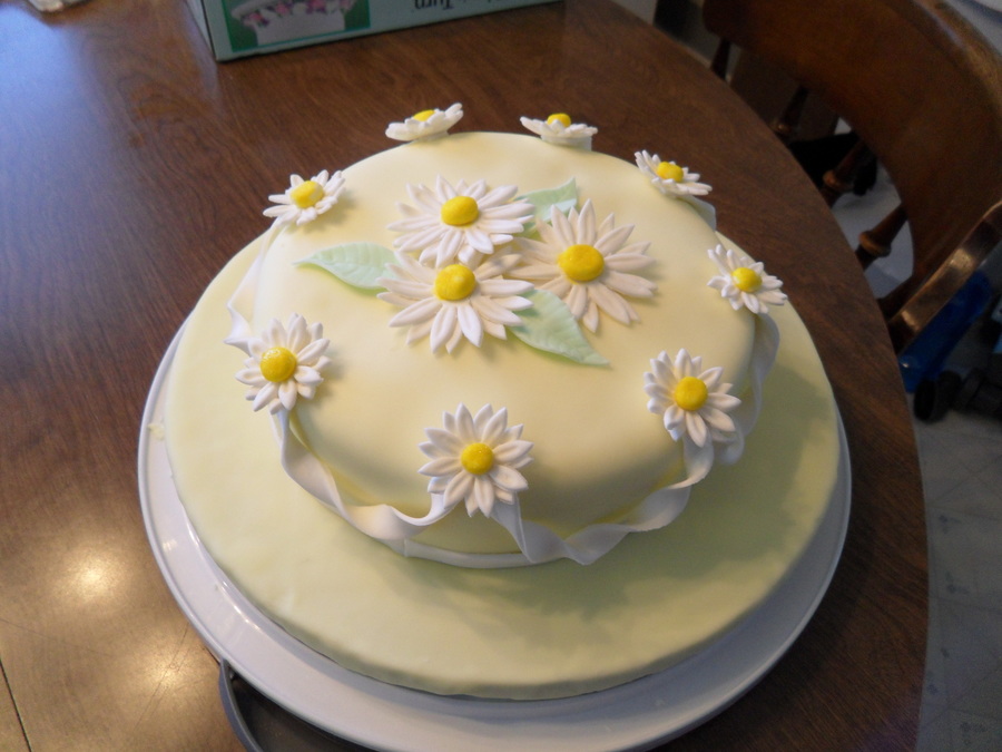 Wilton Class Final Cake - CakeCentral.com