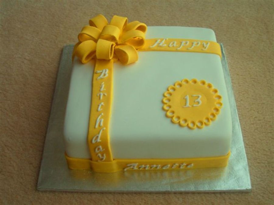 Yellow Loop Bow - CakeCentral.com