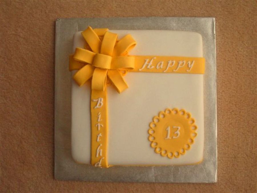 Yellow Loop Bow - CakeCentral.com