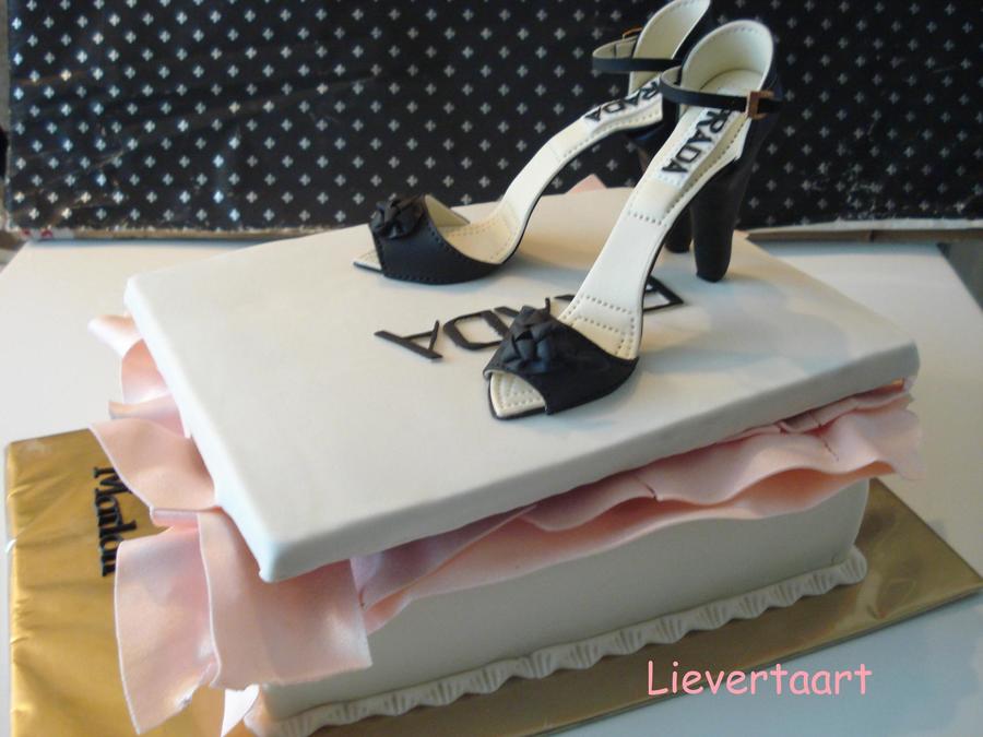 Prada - CakeCentral.com
