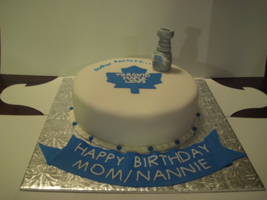 Toronto Maple Leafs Cake - CakeCentral.com