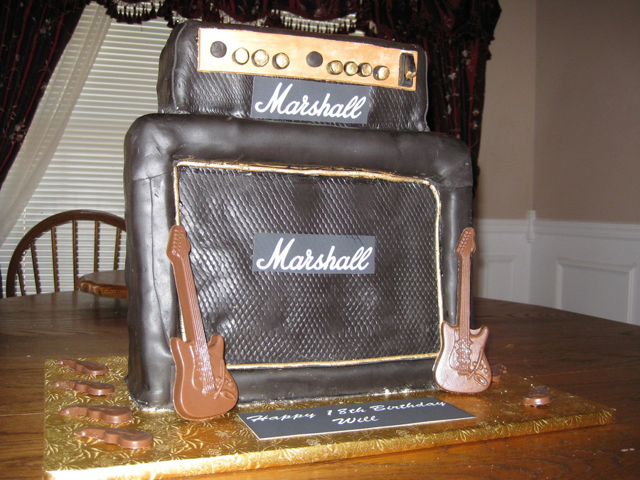 Marshall Guitar Amp Cake - CakeCentral.com