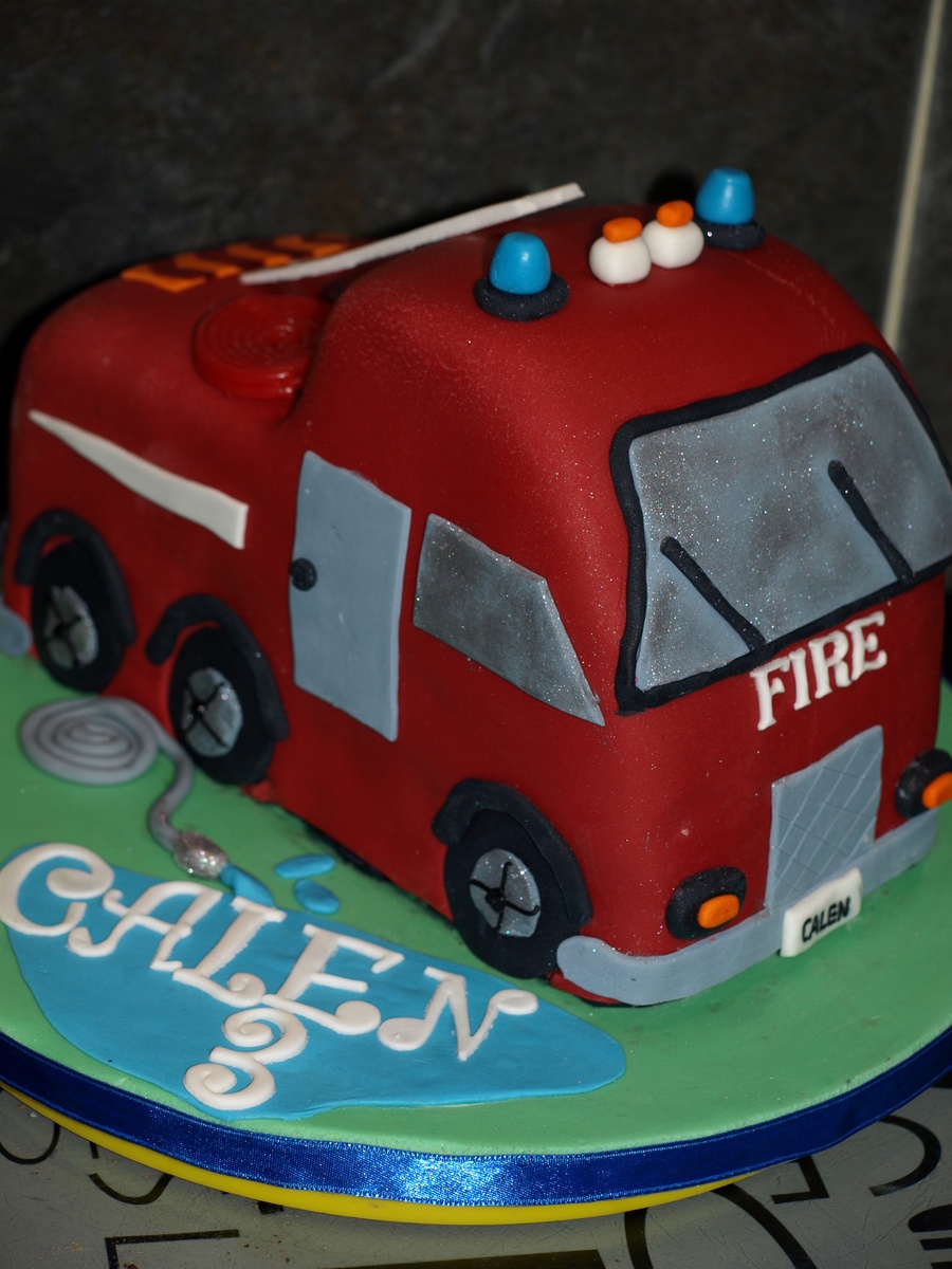 Fire Truck - CakeCentral.com