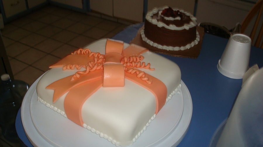 Gift Box - CakeCentral.com