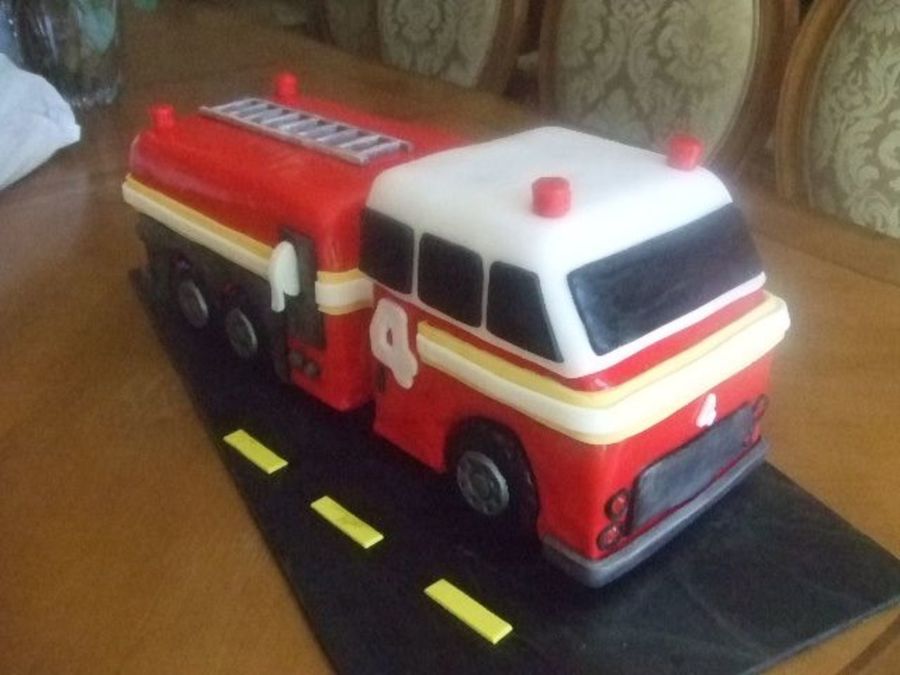 Firetruck - CakeCentral.com