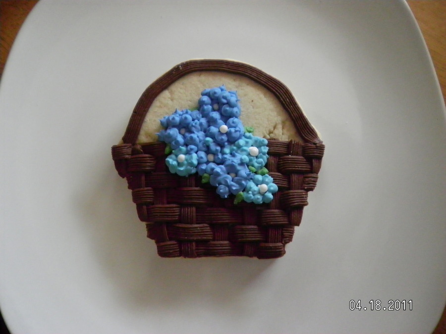 Cream Hydrangeas In A Basket - CakeCentral.com