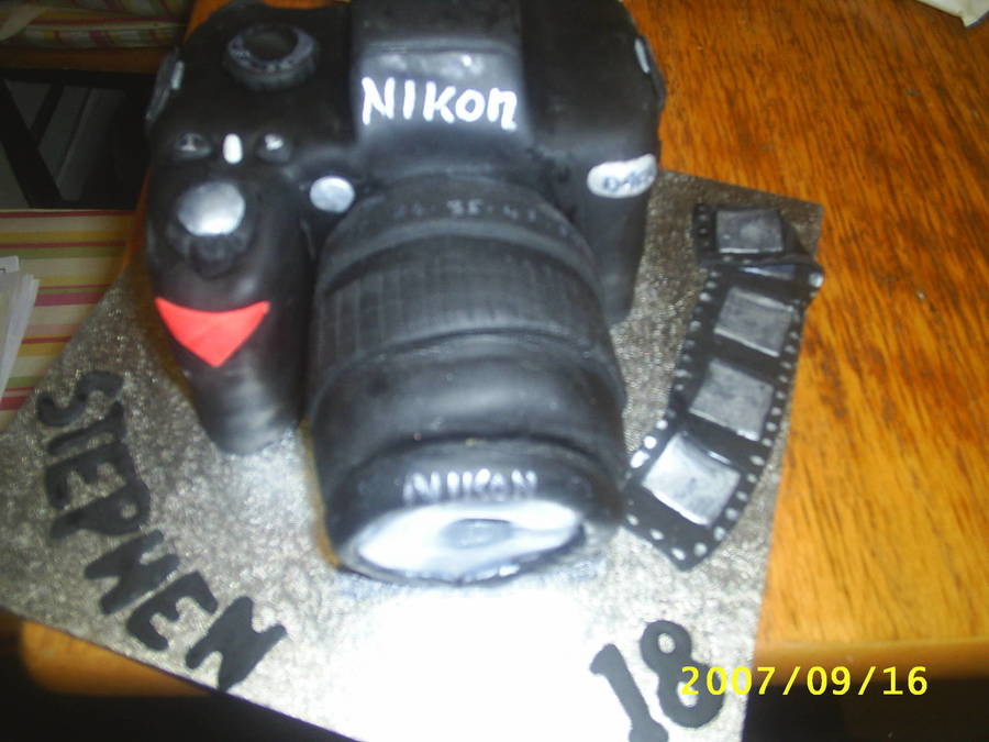 3D Camera Cake - CakeCentral.com