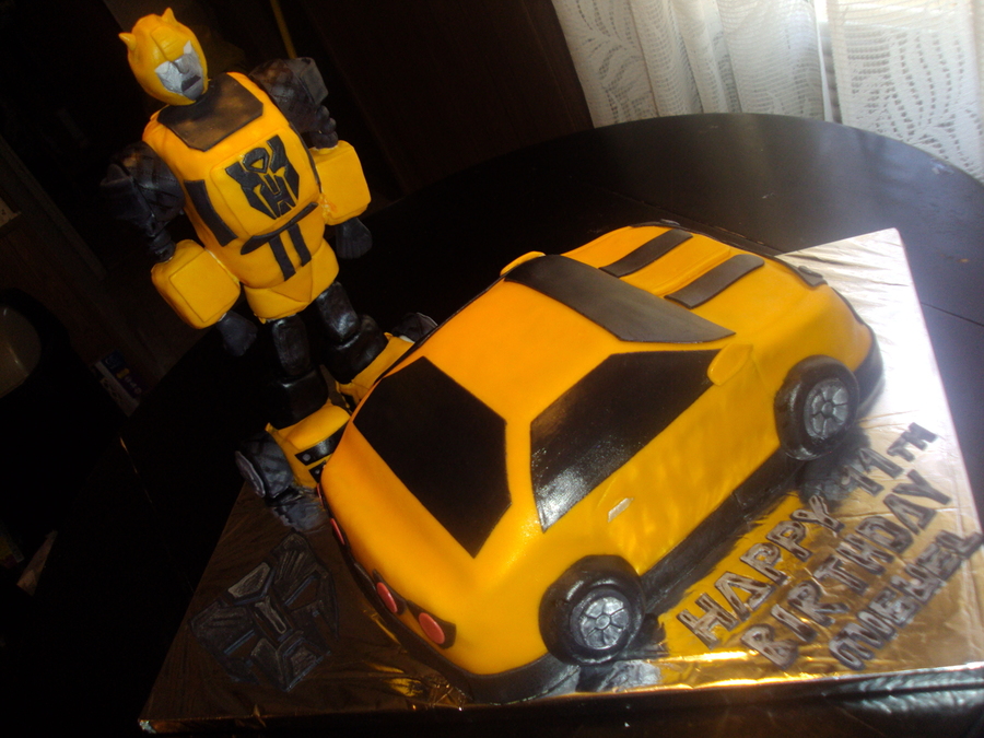 Bumblebee Transformers - CakeCentral.com