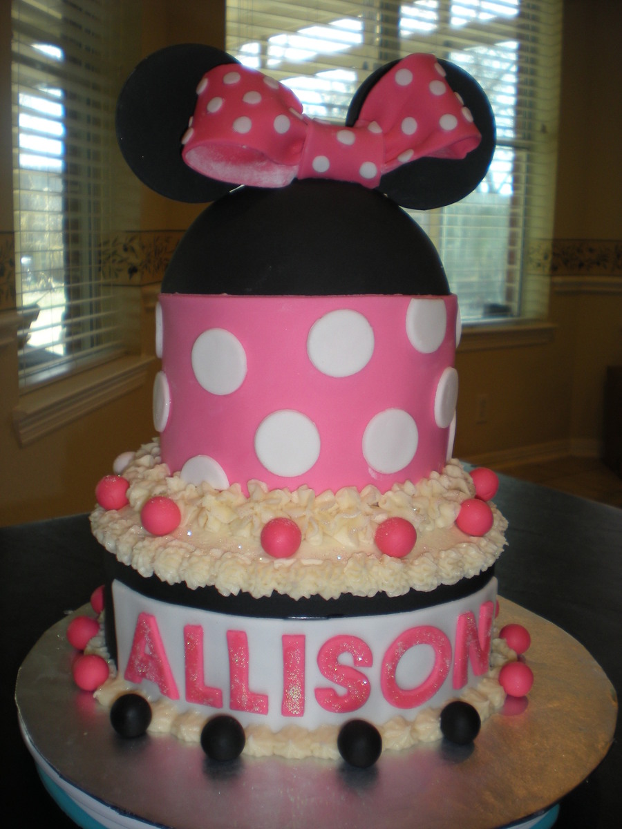 Minnie Mouse - CakeCentral.com