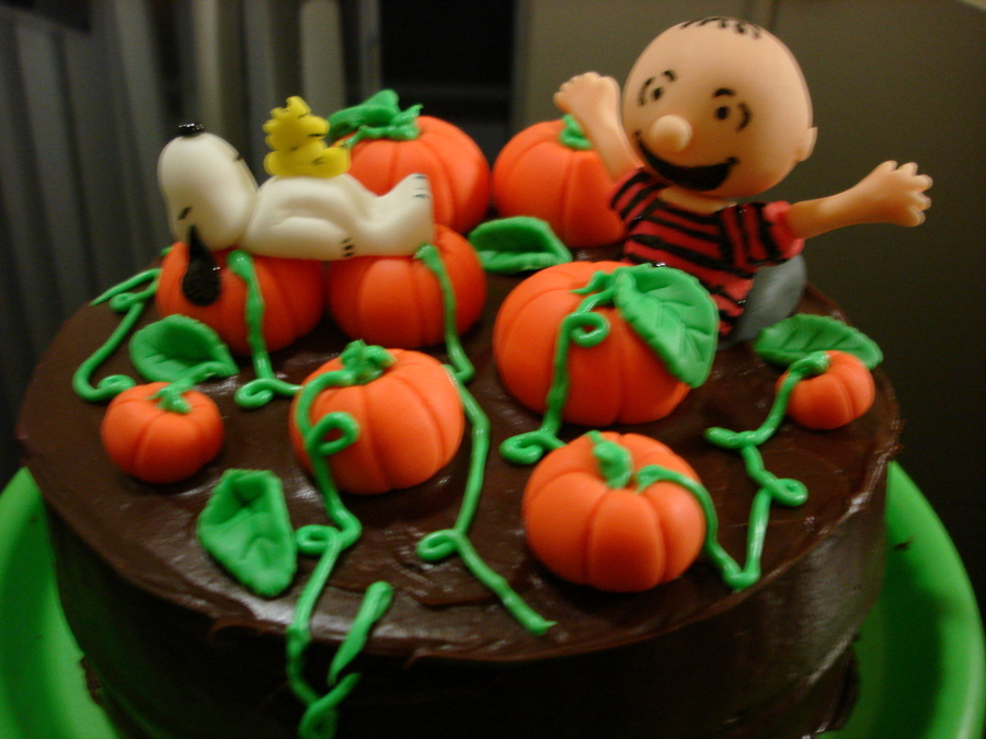 Charlie Brown And The Pumpkin Patch - CakeCentral.com