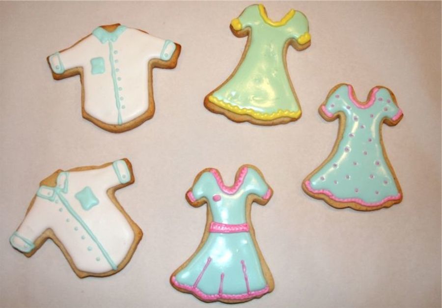 Dresses And Shirts - CakeCentral.com