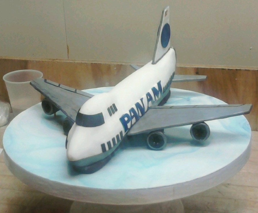 Pan Am 3D Plane - CakeCentral.com