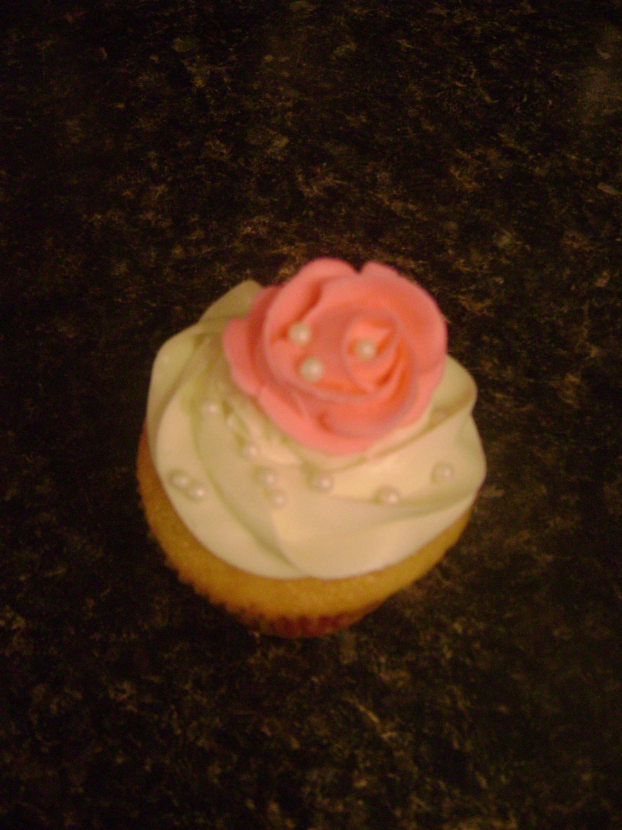 Roses - CakeCentral.com