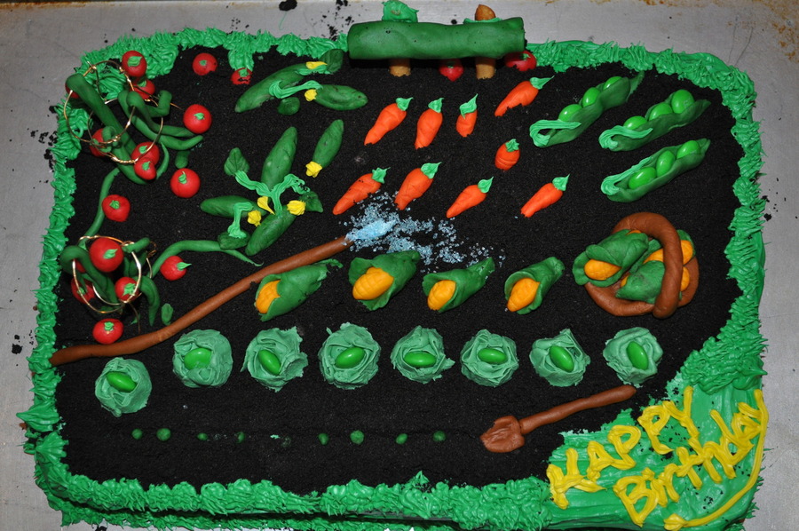 Garden Birthday Cake - CakeCentral.com