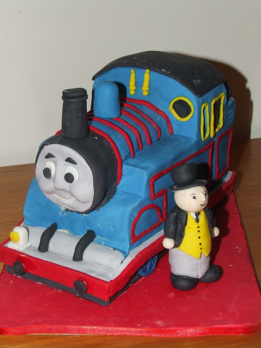 Thomas The Tank Engine - CakeCentral.com