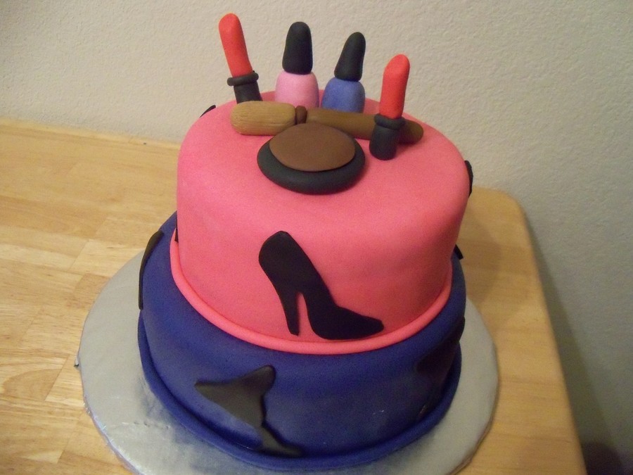 Diva Cake - CakeCentral.com
