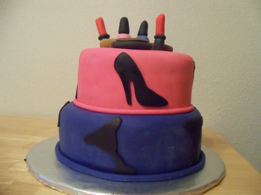 Diva Cake - CakeCentral.com