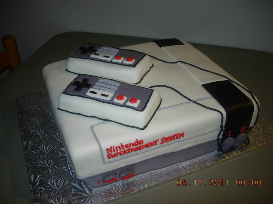 Nintendo Gaming System - CakeCentral.com