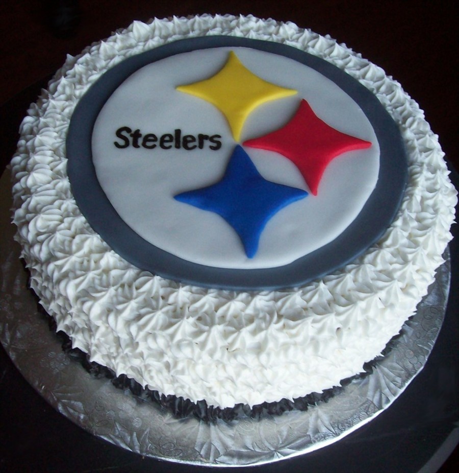 Pittsburgh Steelers Cake - CakeCentral.com
