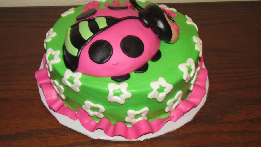 Ladybug - CakeCentral.com