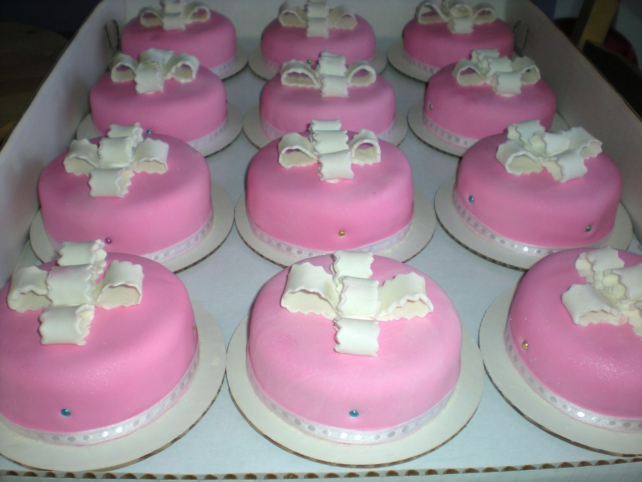 Pink Mini Cakes - CakeCentral.com