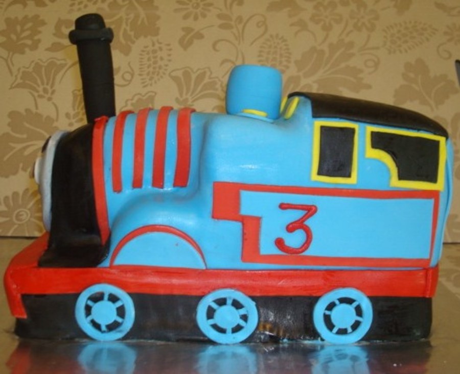 Thomas The Tank Engine - CakeCentral.com