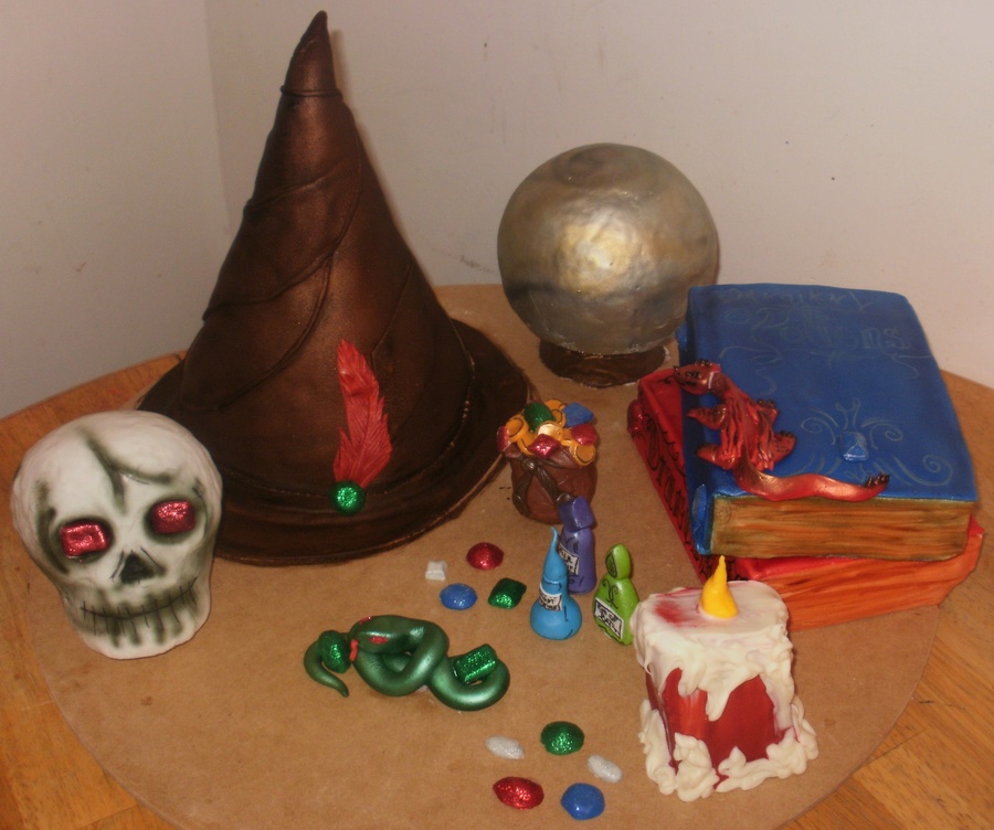 Wizard's Desk - CakeCentral.com