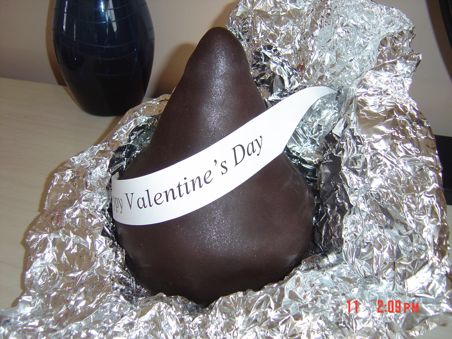 Chocolate Kiss - CakeCentral.com