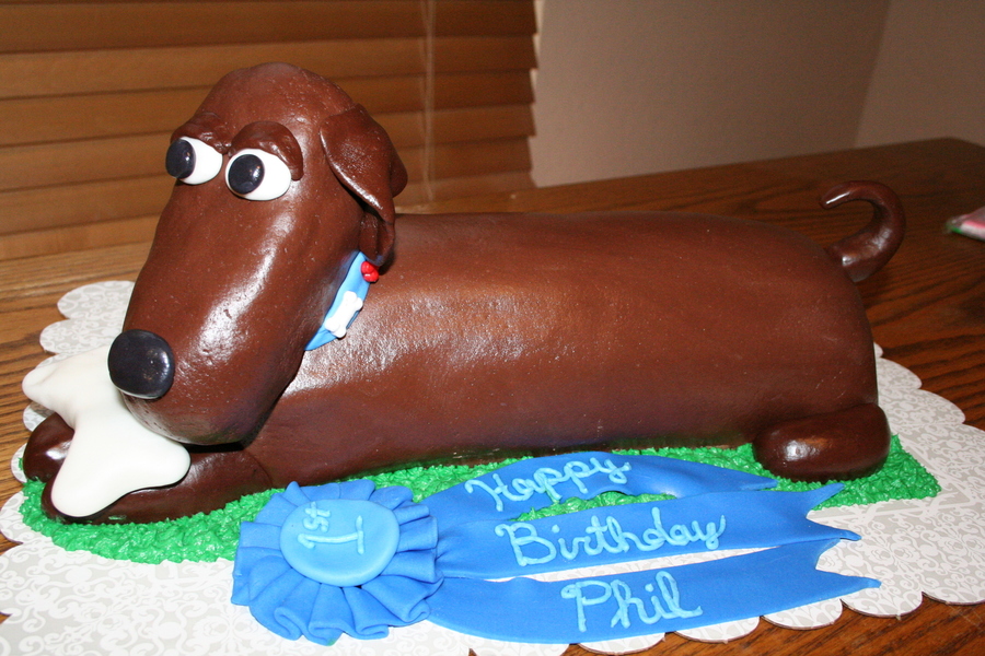 Weiner Dog Cake - CakeCentral.com